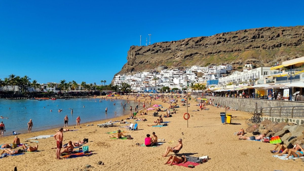 Where is hot in December: 6 ideas for a warm December holiday